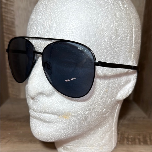 Quay Australia | Accessories | Quay Vivienne 26 Aviator Sunglasses ...